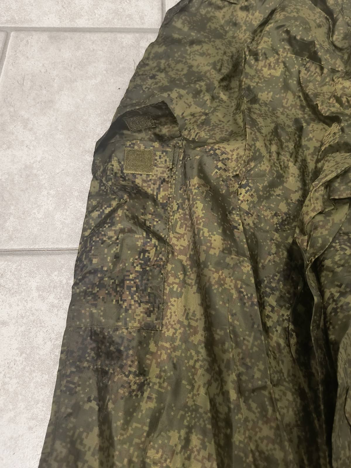 Trophy russian army waterproof uniform set with case. Size 58-5/6 RARE ...
