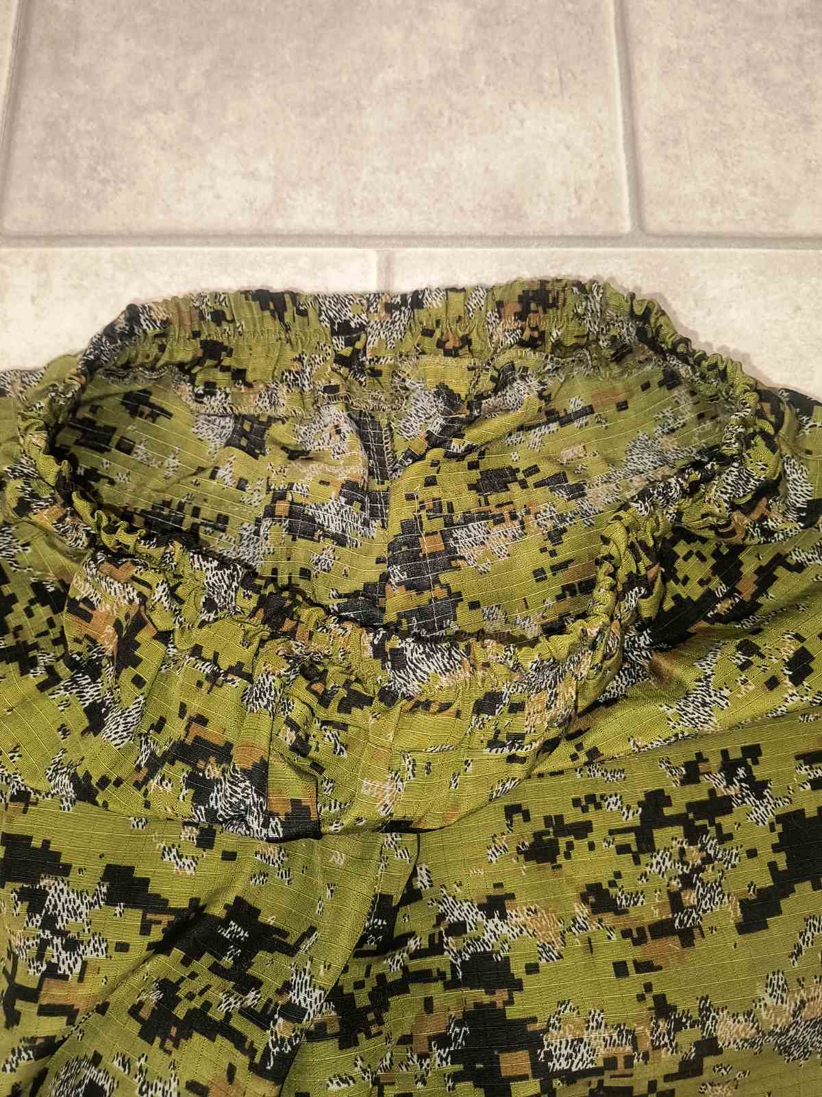 Trophy russian army camouflage set (Rare type). Very good condition ...